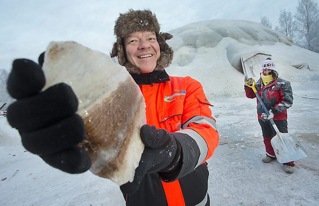 Dutch Students Building A Church Made Of Ice | Science 2.0